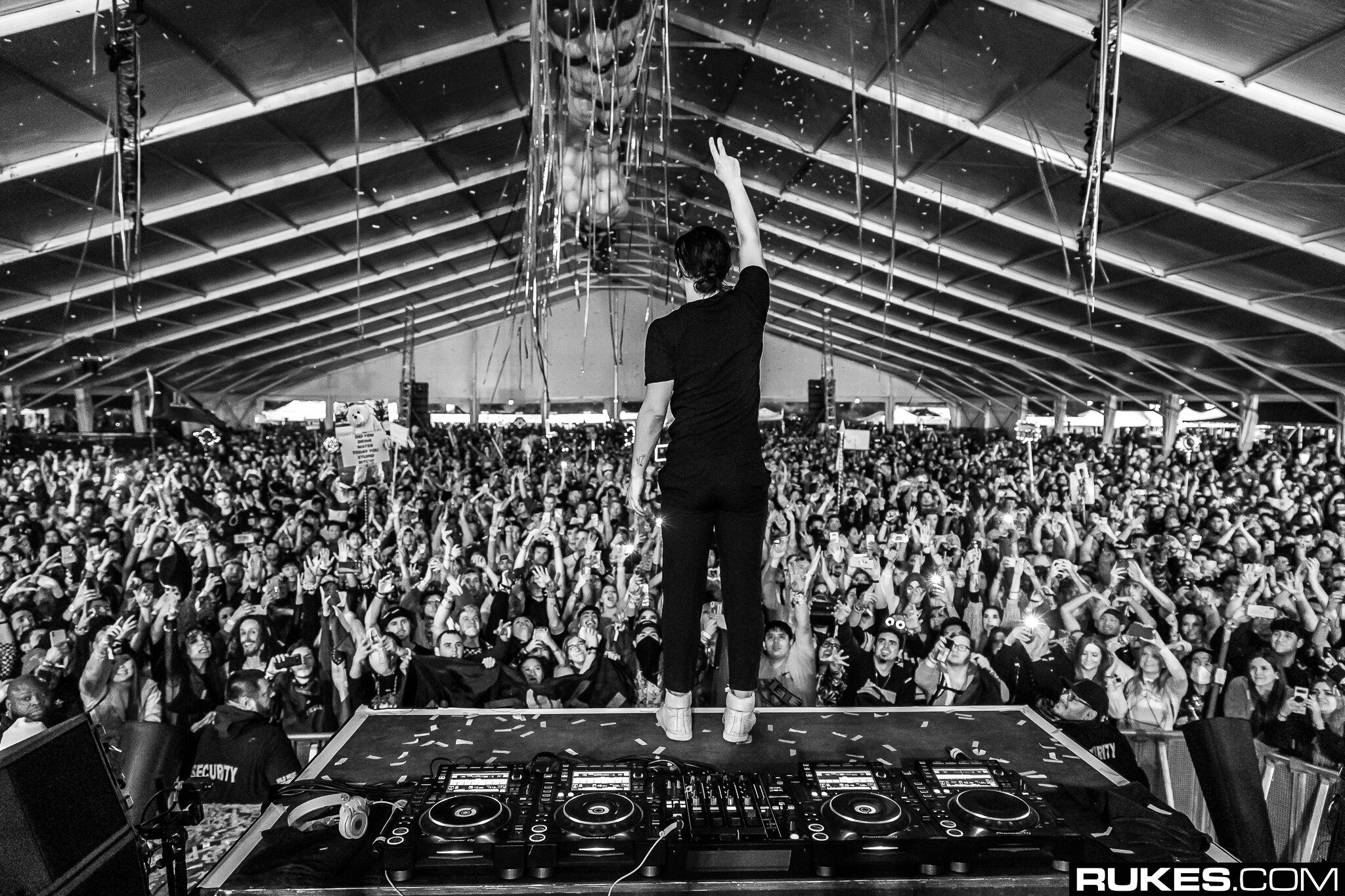 rukes.com | The #1 DJ Photography / EDM Photography website in the ...