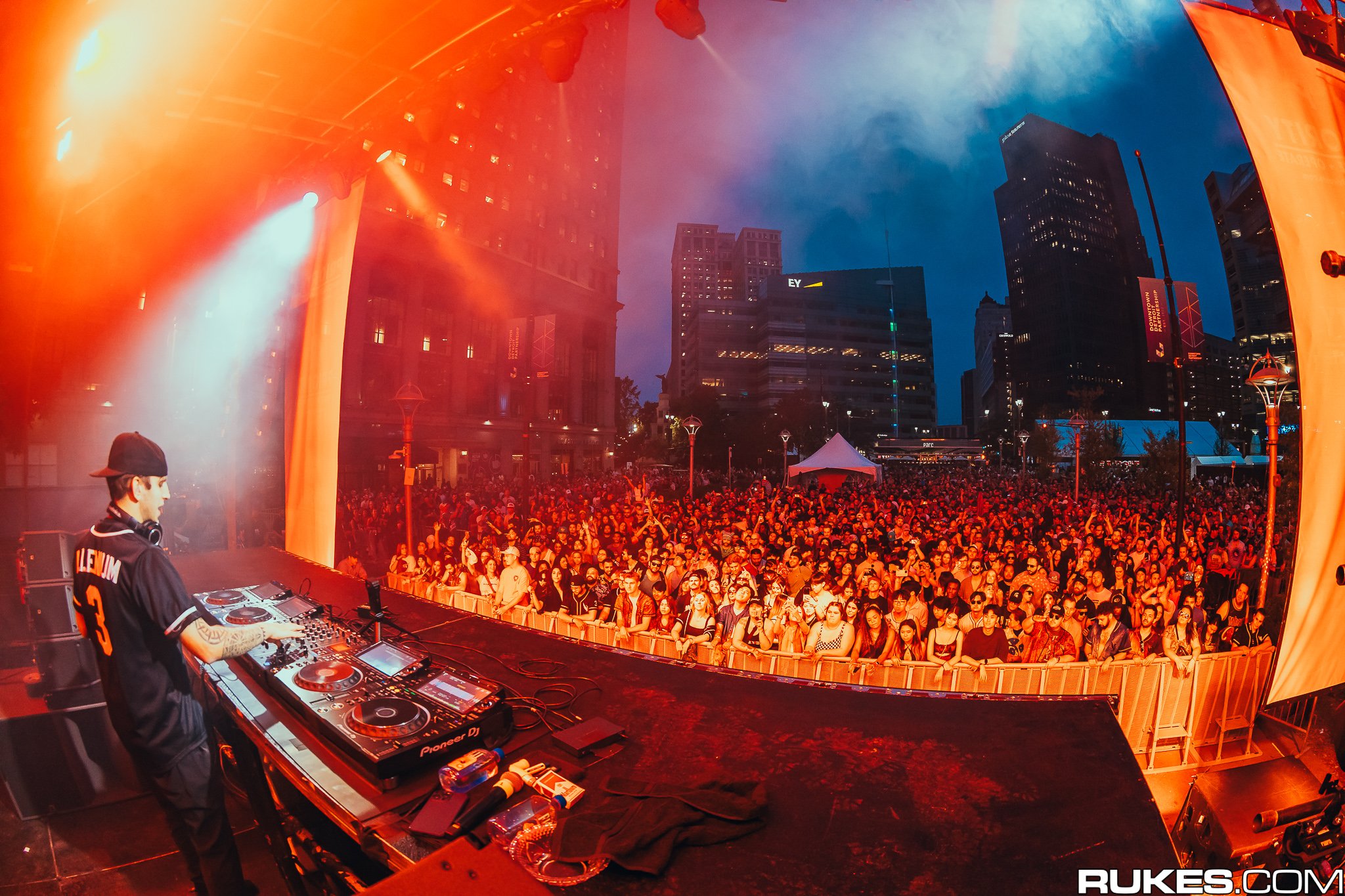rukes.com | The #1 DJ Photography / EDM Photography website in the ...